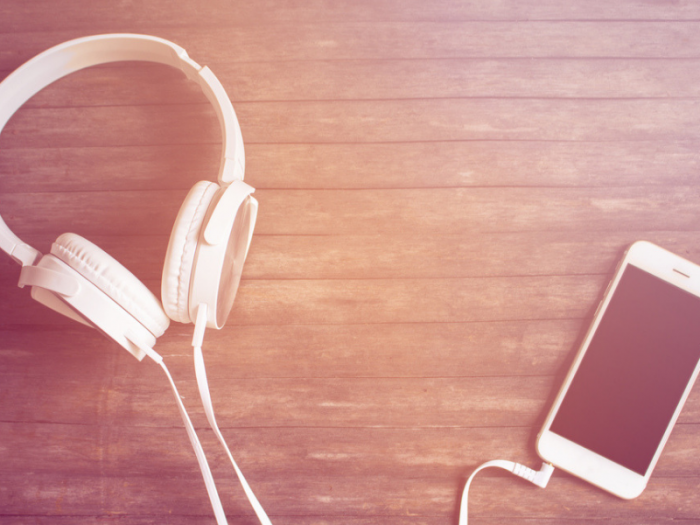 5 Must-Listen Podcasts for Medical Aesthetic Practices - MOD Marketing